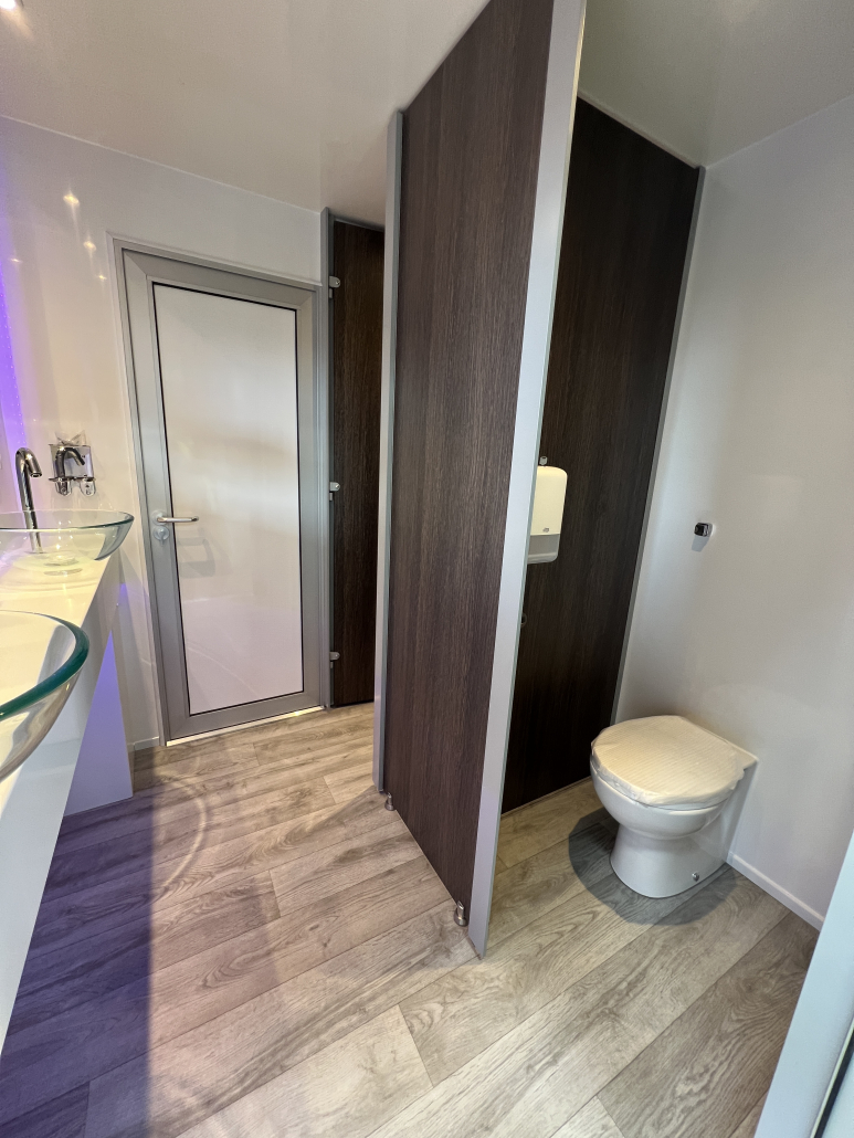 Luxury Portable Toilet Trailers – Mitanium